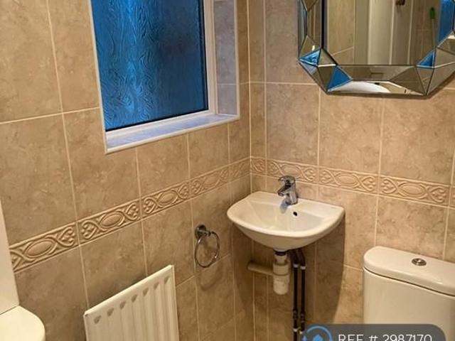 3 bedroom terraced house to rent
