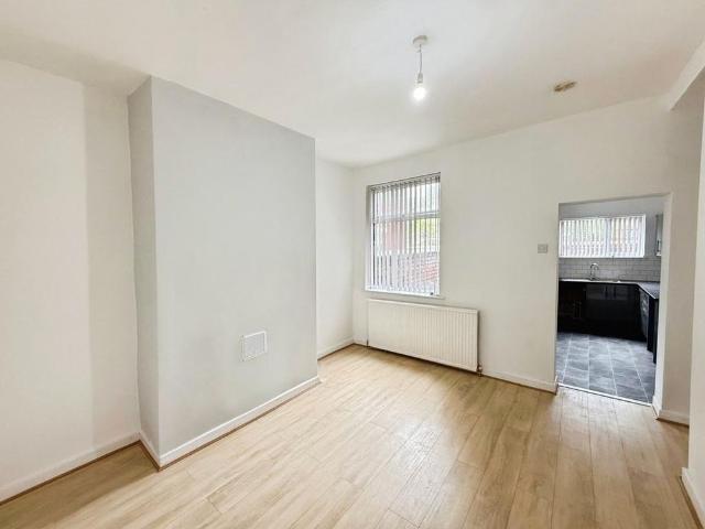 3 bedroom terraced house to rent