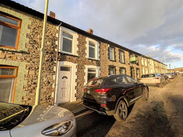 3 bedroom terraced house to rent
