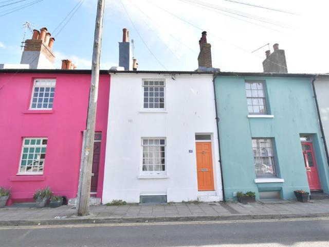 3 bedroom terraced house to rent