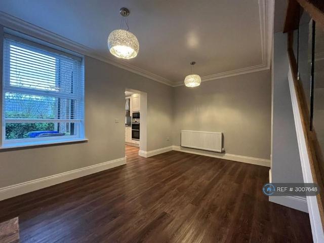 3 bedroom terraced house to rent