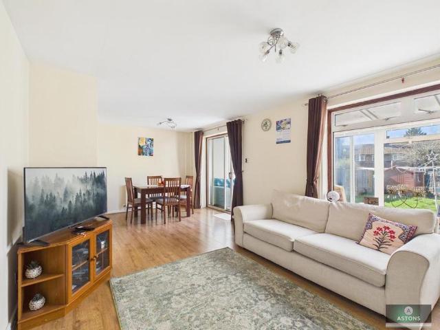 3 bedroom terraced house to rent