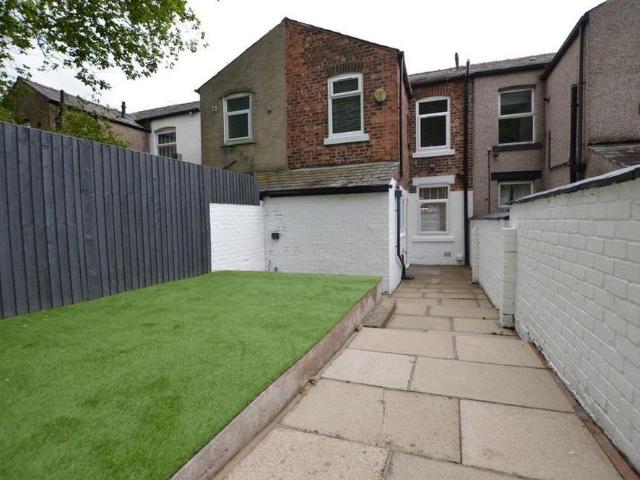 3 bedroom terraced house to rent