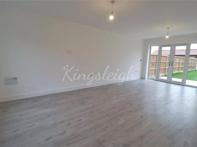 3 bedroom terraced house to rent