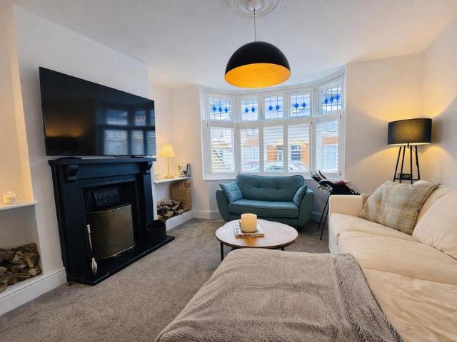 3 bedroom terraced house to rent