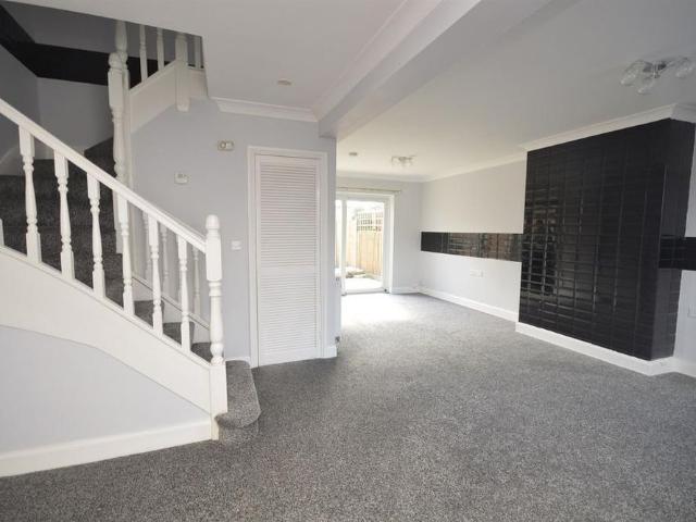 3 bedroom terraced house to rent