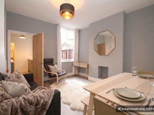 3 bedroom terraced house to rent