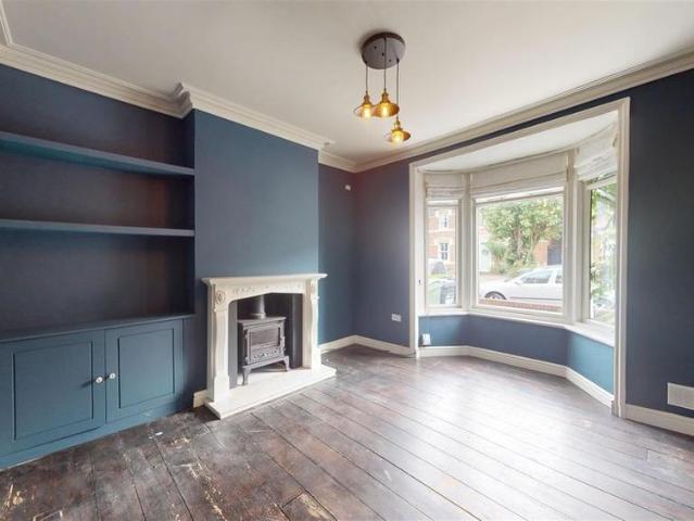 3 bedroom terraced house to rent