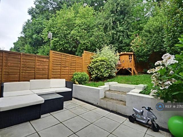 3 bedroom terraced house to rent