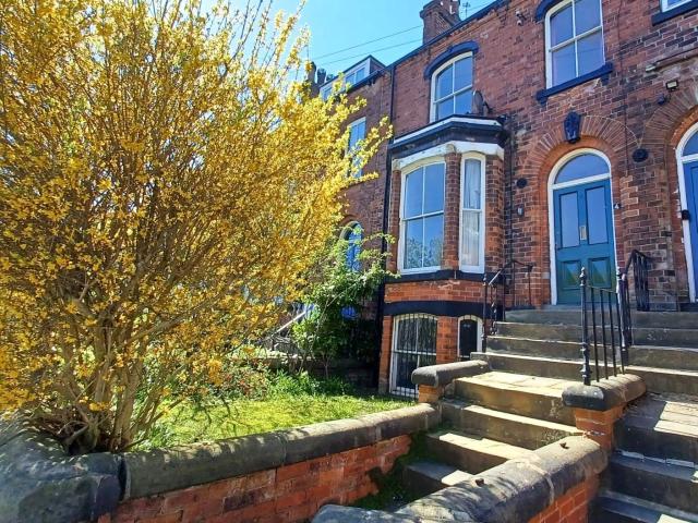 3 bedroom terraced house to rent