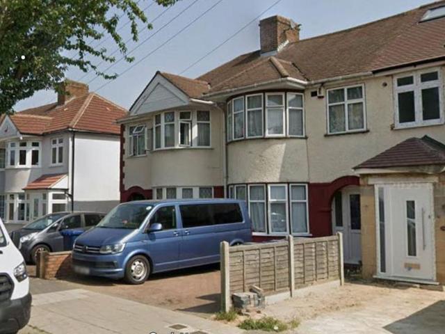 3 bedroom terraced house to rent
