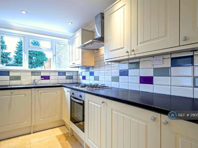 3 bedroom terraced house to rent