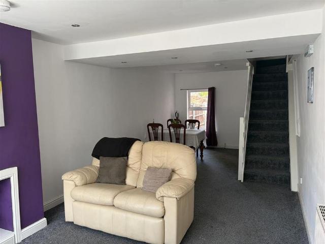 3 bedroom terraced house to rent