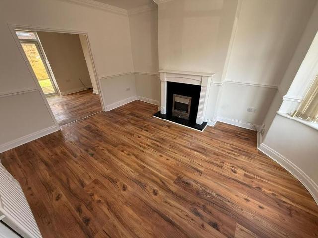 3 bedroom terraced house to rent