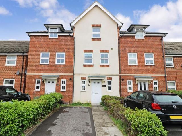 3 bedroom terraced house to rent