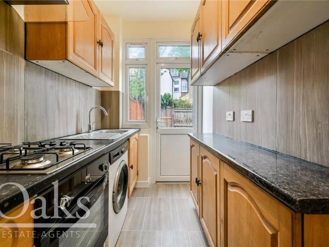 3 bedroom terraced house to rent