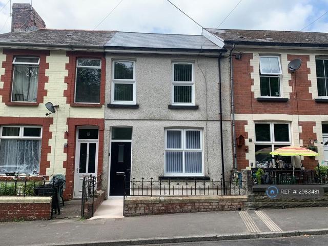 3 bedroom terraced house to rent