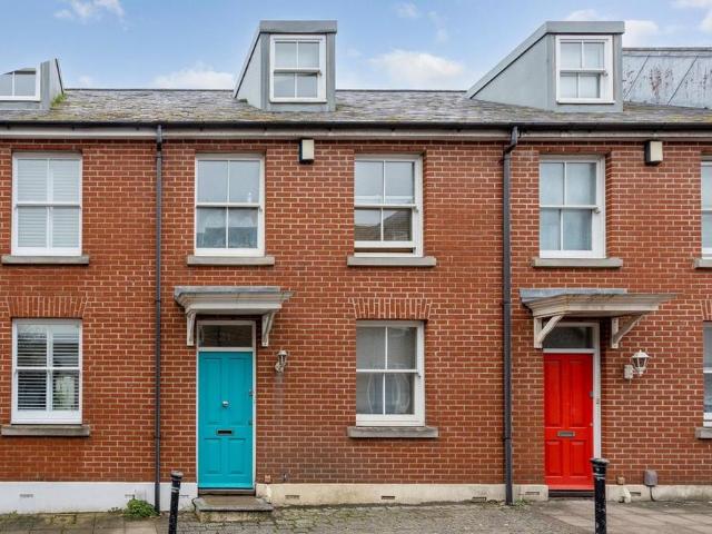 3 bedroom terraced house to rent