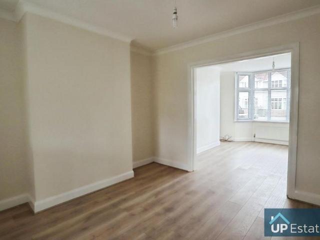 3 bedroom terraced house to rent