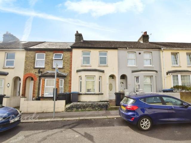 3 bedroom terraced house to rent