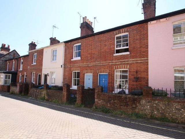 3 bedroom terraced house to rent