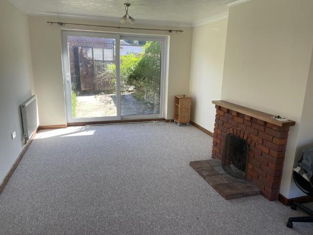 3 bedroom terraced house to rent