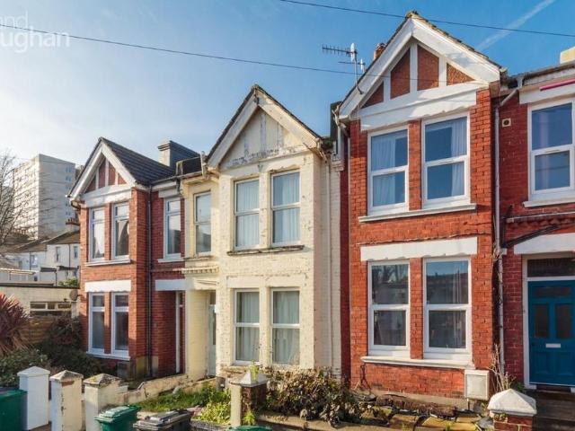 3 bedroom terraced house to rent