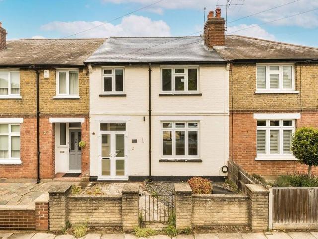 3 bedroom terraced house to rent