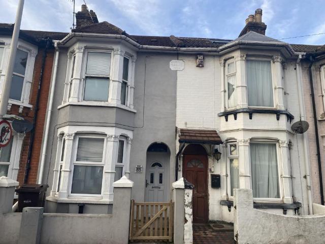 3 bedroom terraced house to rent
