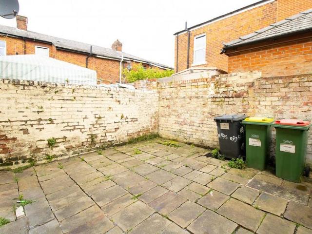 3 bedroom terraced house to rent