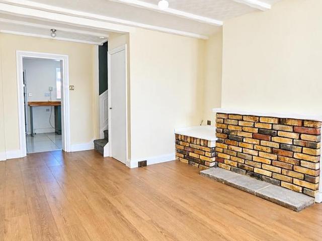 3 bedroom terraced house to rent