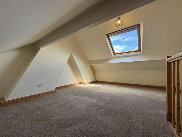 3 bedroom terraced house to rent