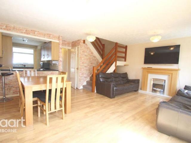 3 bedroom terraced house to rent