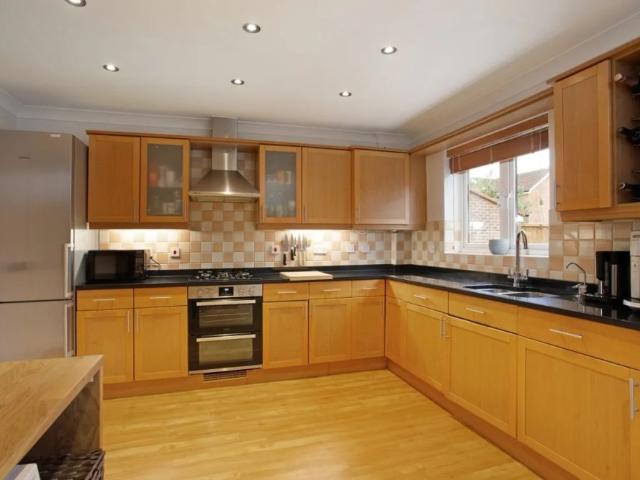 3 bedroom terraced house to rent