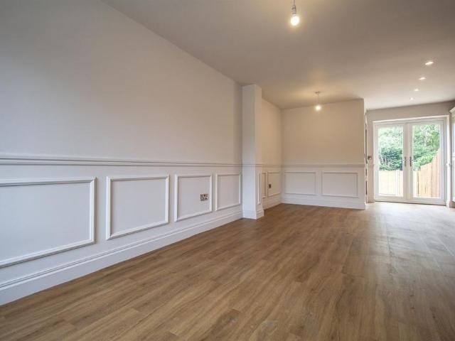 3 bedroom terraced house to rent