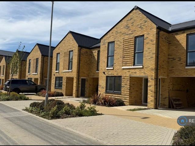 3 bedroom terraced house to rent