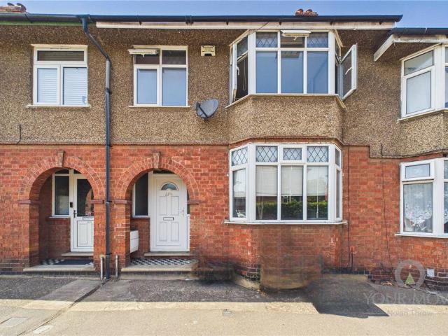 3 bedroom terraced house to rent