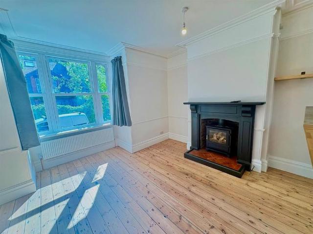 3 bedroom terraced house to rent