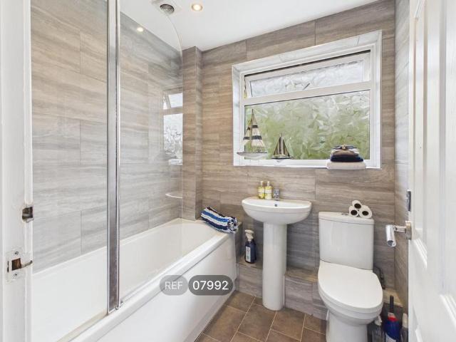 3 bedroom terraced house to rent