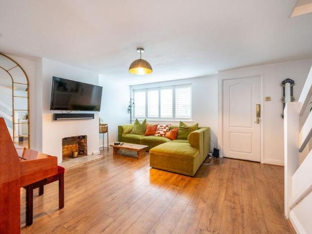 3 bedroom terraced house to rent