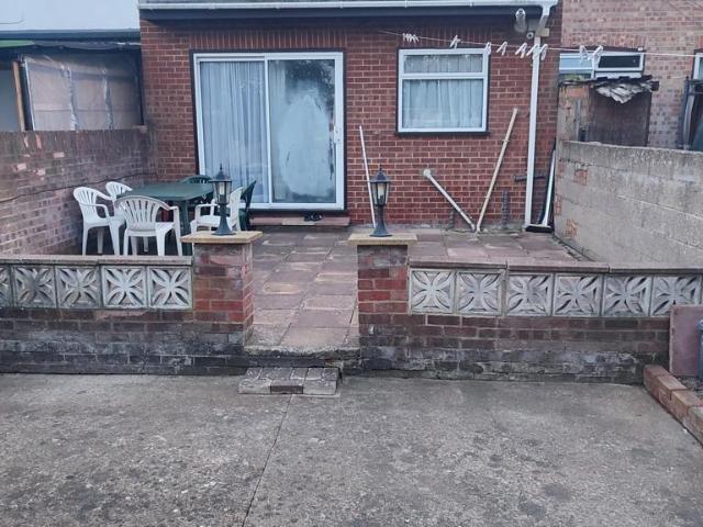 3 bedroom terraced house to rent