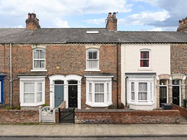 3 bedroom terraced house to rent