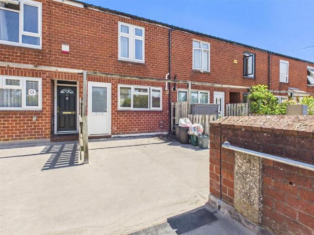 3 bedroom terraced house to rent