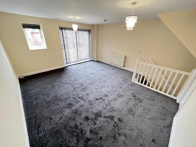 3 bedroom terraced house to rent