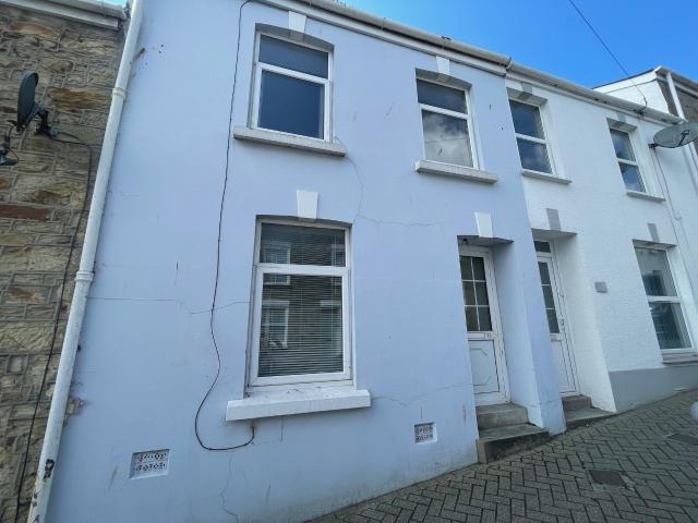 3 bedroom terraced house to rent