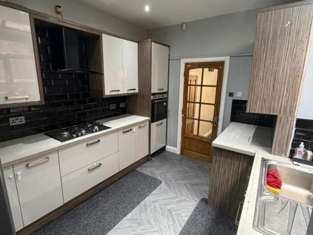 3 bedroom terraced house to rent