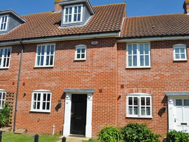 3 bedroom terraced house to rent