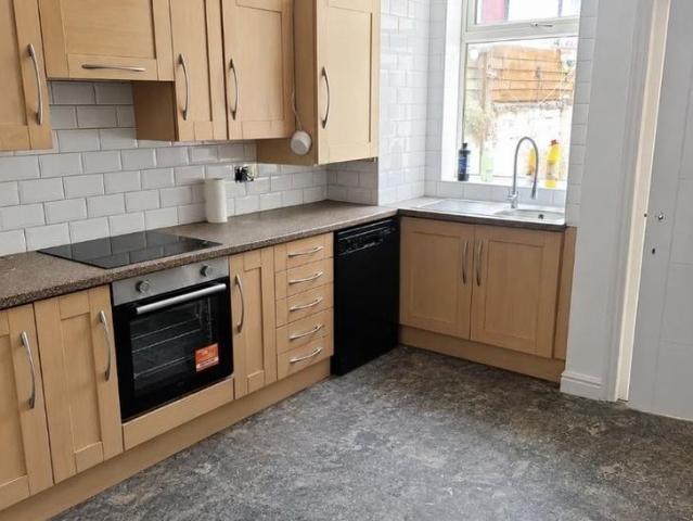 3 bedroom terraced house to rent