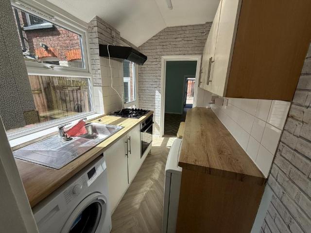 3 bedroom terraced house to rent