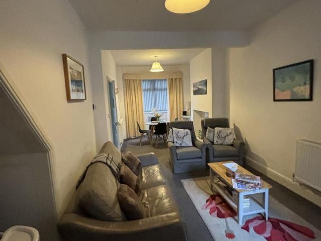 3 bedroom terraced house to rent